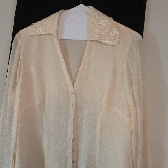 Anne Klein | Tops | Anne Klein Cream Silk Blouse With Lace Collar ...